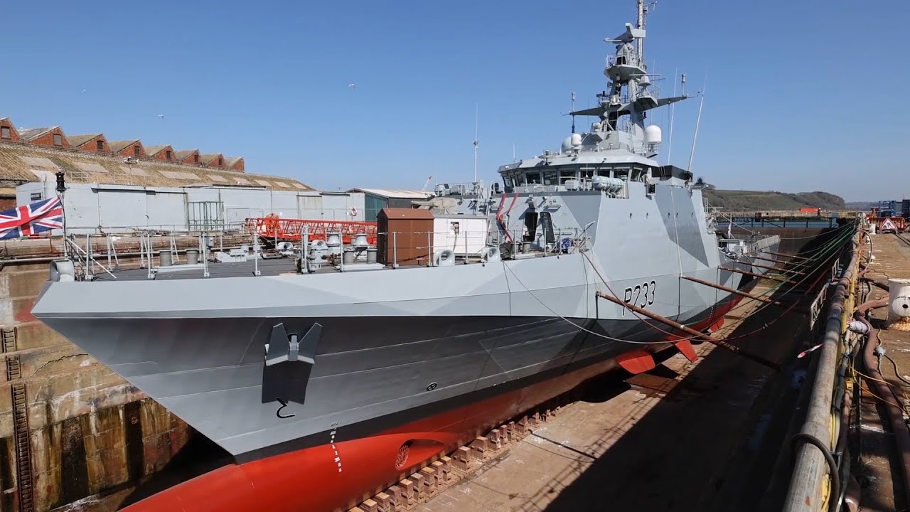 Royal Navy warship gets first 'dazzle camouflage' painting since Second ...