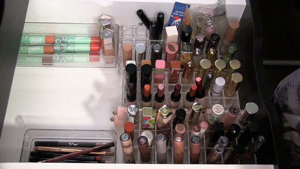 Lip Product Declutter Jan 2023 | Emma Wine - YouTube