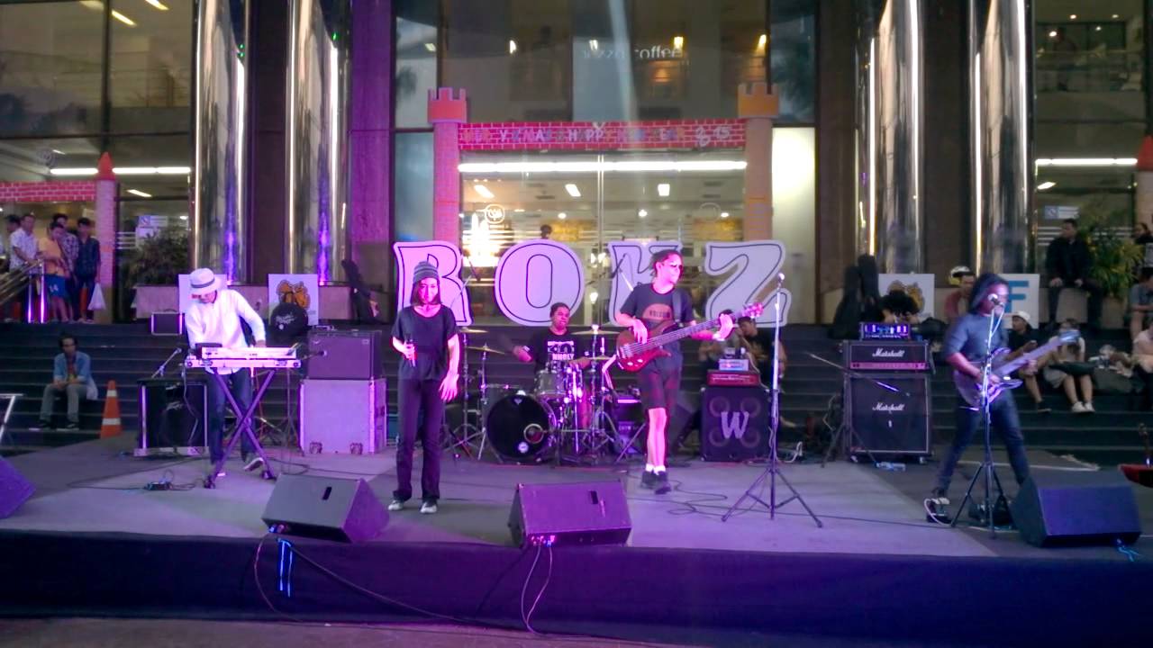 "คืนก่อนเกิดเหตุ" - Bra Branner LIVE @ ROKZ and Friend 2014 - YouTube
