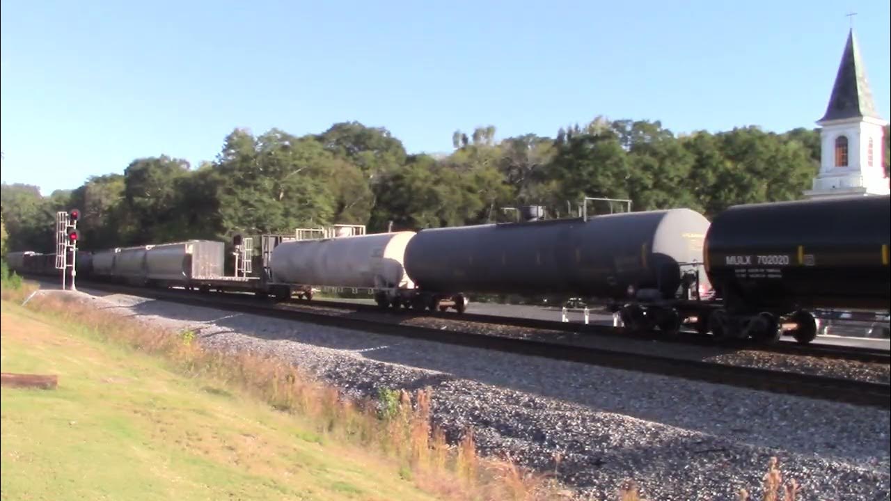 NS 1196 leads NS 370 through Lindale, GA - YouTube