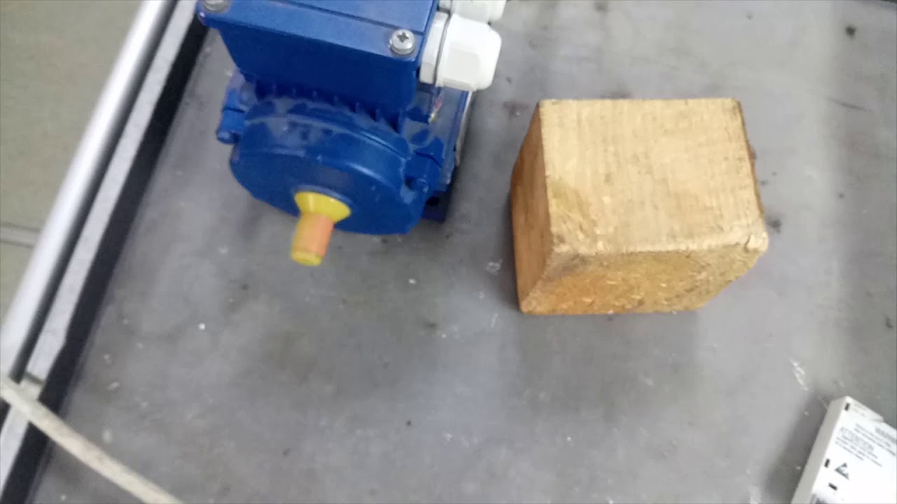 AC3056 Преобразователь частоты LENZE 8200 Vector EDK82EV222 1.5 кВт ...