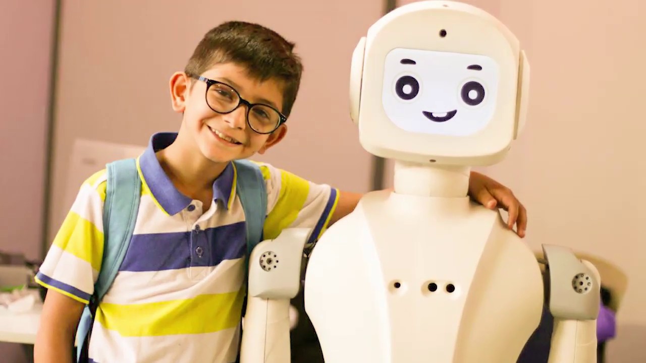 Arash Robot, a mobile social robot for children with cancer. - YouTube