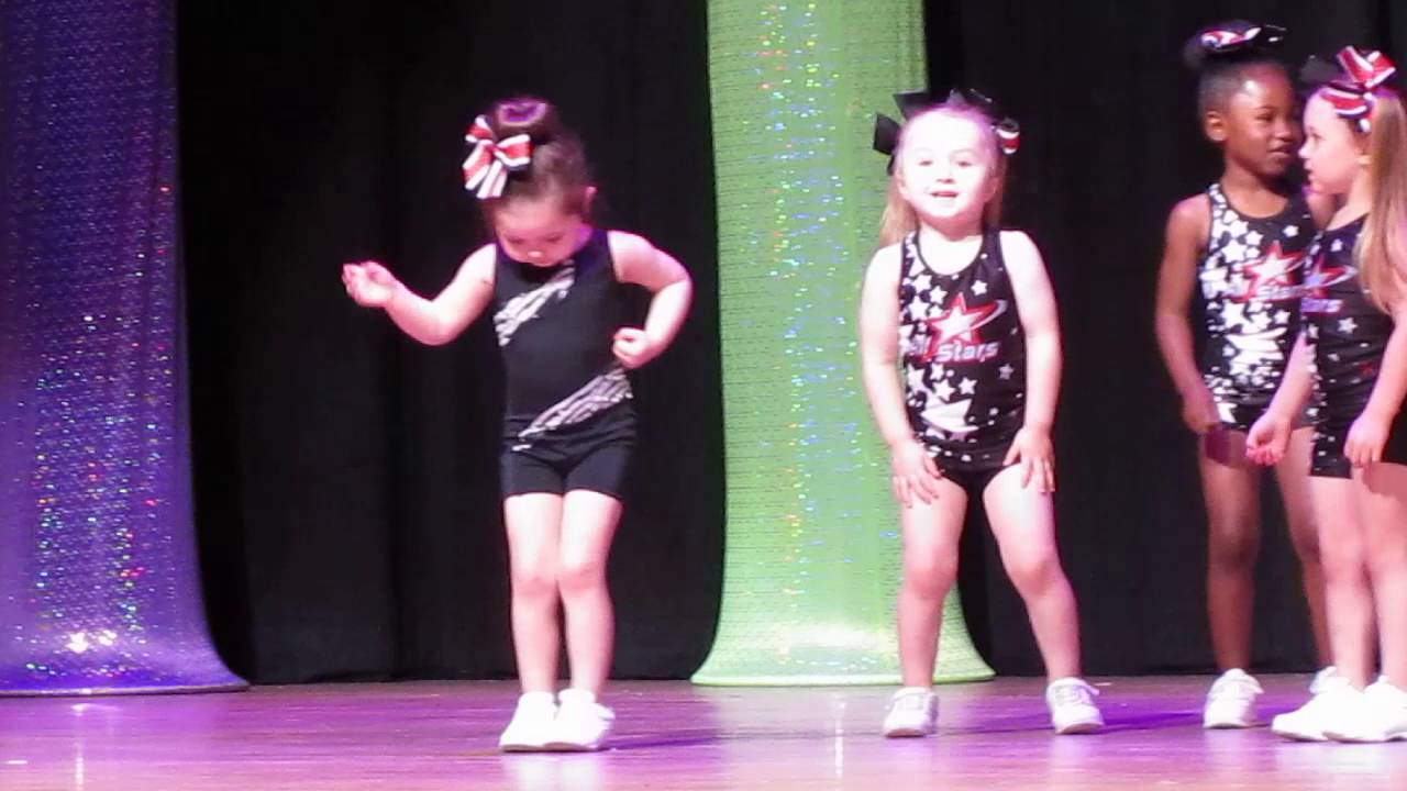 Hey Mickey- Cheer 2016 - YouTube