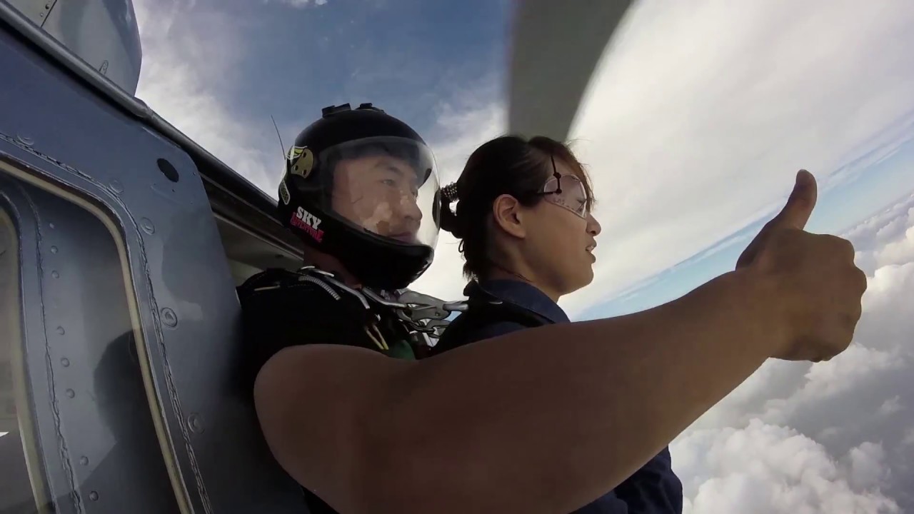 [국내 스카이다이빙 체험] 스카이다이빙을 지켜보는 시점! SKYDIVING KOREA - YouTube