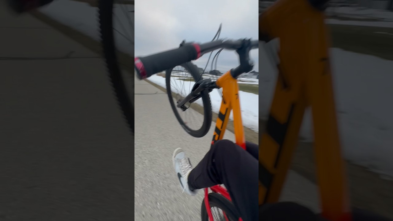 1 hand wheelies go crazy - YouTube