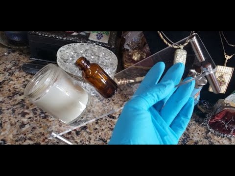 Quake Hold Museum Putty Review 🔸 Does It Stop Your Collectibles ...