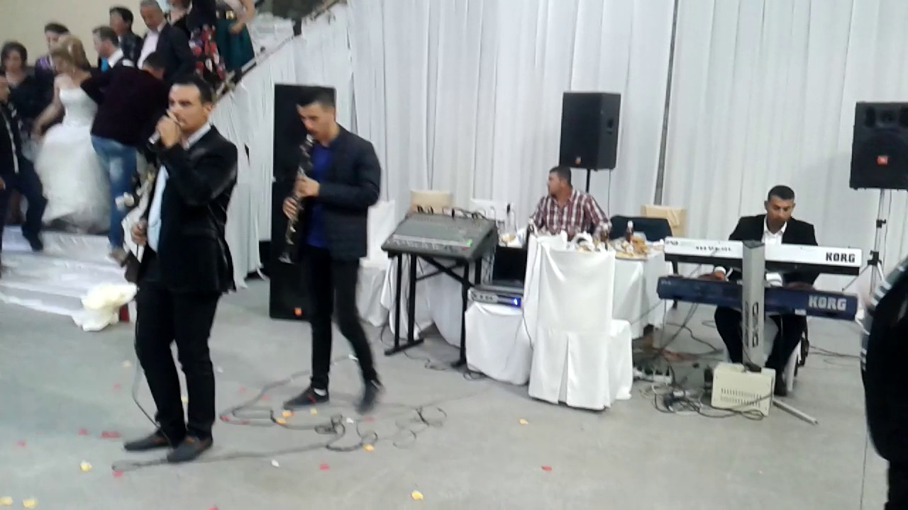 Zani Malaj & Agron Zhuga live keng greke 2017 - YouTube