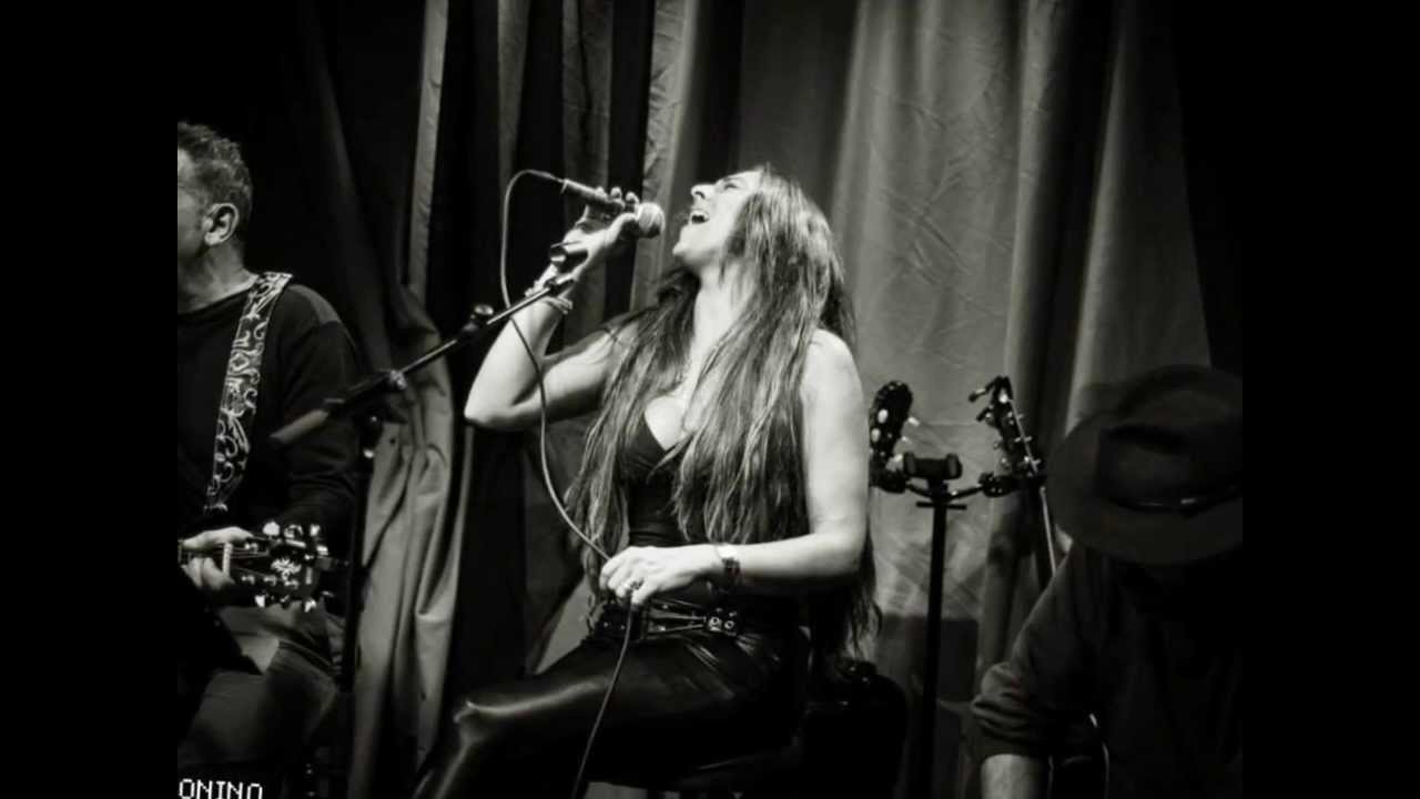 I SHALL BE RELEASED, Mala Mujer Band - YouTube