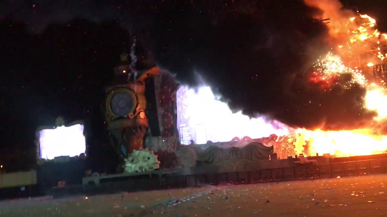 Asi comenso el incendio del concierto - YouTube