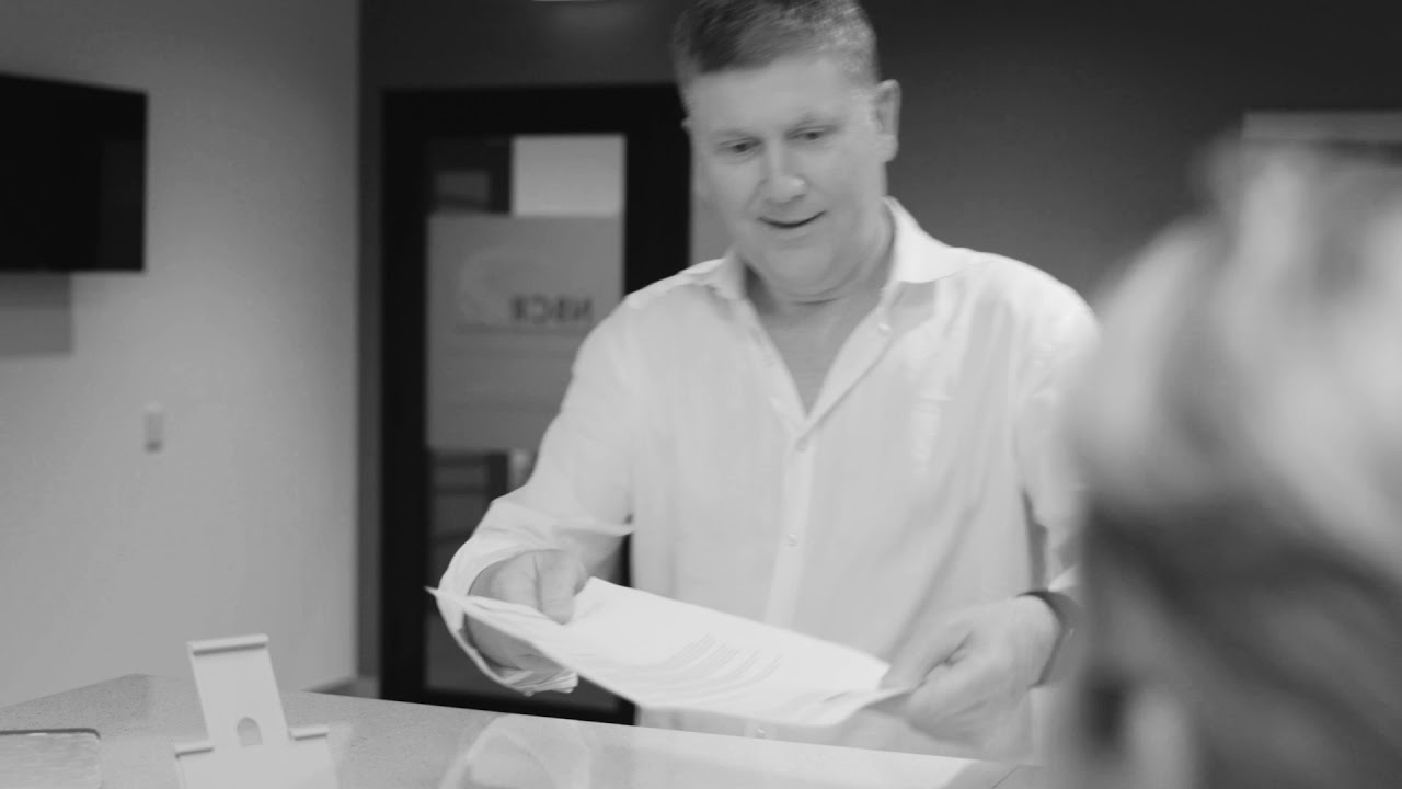 Meet Dr Stuart Pincott one of our Cancer Surgeons - YouTube