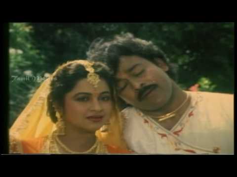Ariyatha Chinna Ponnu HD Song