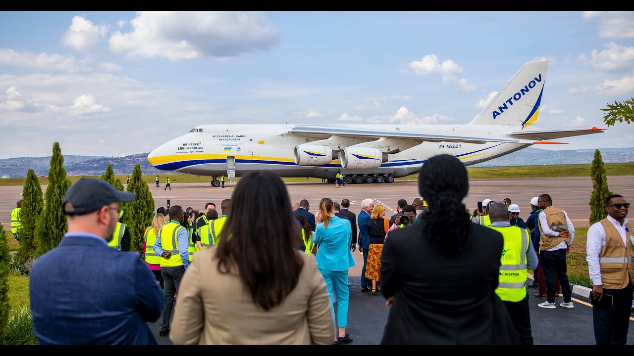 Rwanda welcomed BioNTech first modular vaccine factory - YouTube