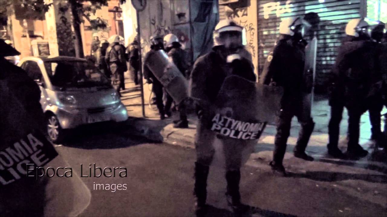 Αστυνομική βία και συλλήψεις διαδηλωτών (Ασφαλιστικό 8 Μάη) - YouTube