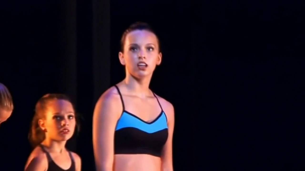 Dance Moms - Payton Can't Do The Line Up (S2, E23) - YouTube