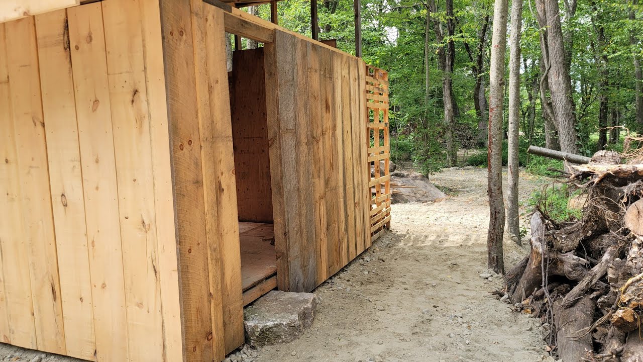 Pallet Build 16: Alley Wall and Stone Step. Building a Western Town ...