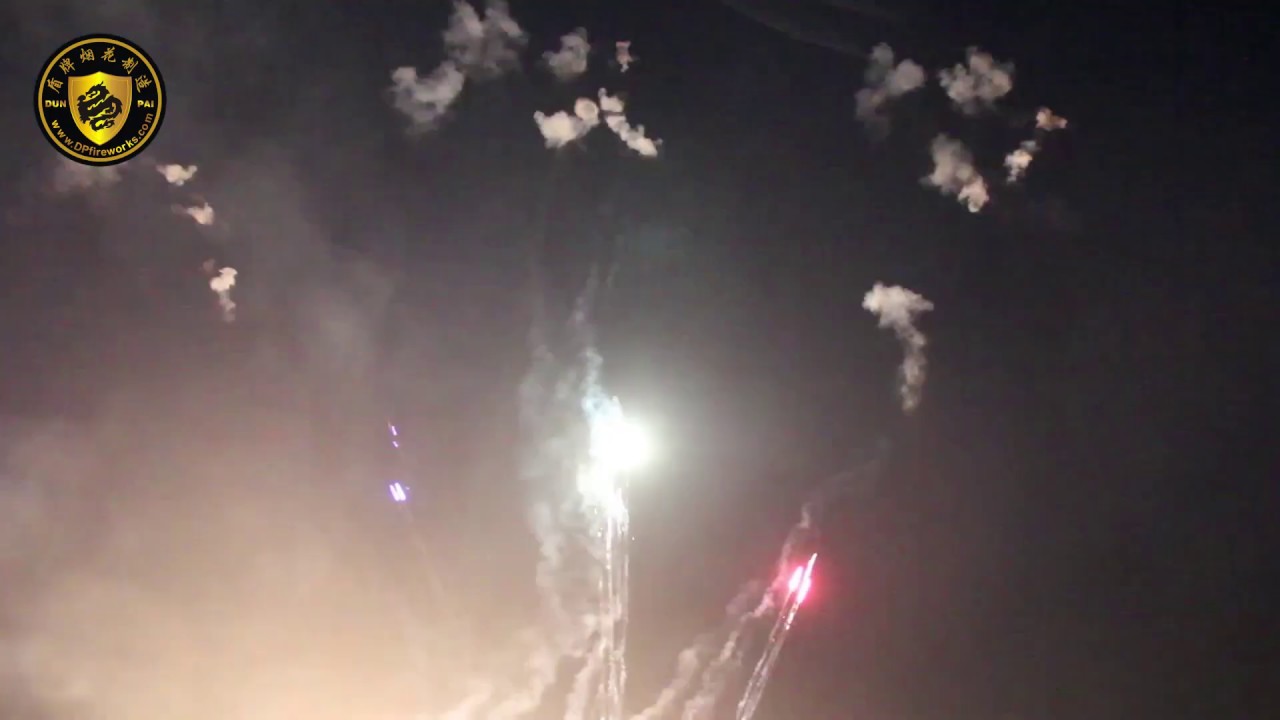 1.3G FIREWORKS: 100S W SHAPE RED/WHITE/BLUE TAIL TO SALUTE DP23E168 ...