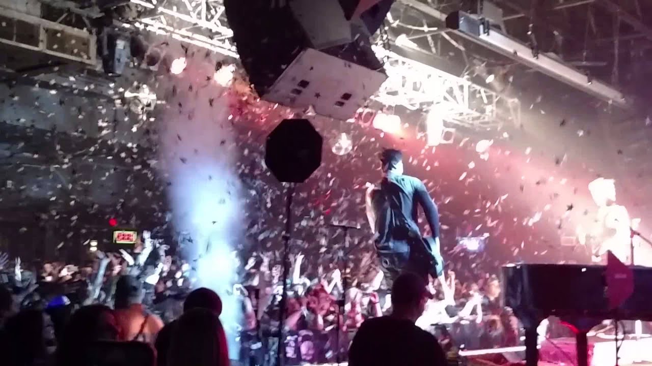 Stars - Sixx AM Starland - YouTube