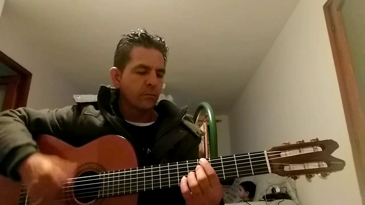 a qui os dejo un par de acordes guapos CHARLIE BERMUDEZ HEREDIA - YouTube
