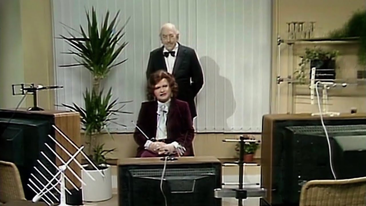 Benny Hill - 1994: The Machines Rise Up (1980) - YouTube