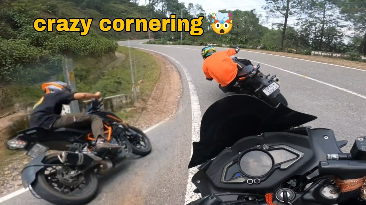 crazy cornering duke250🤯| duke390 vs Discover 135 | भाई ये कैसे चल रहा है 🤯🤯 - YouTube