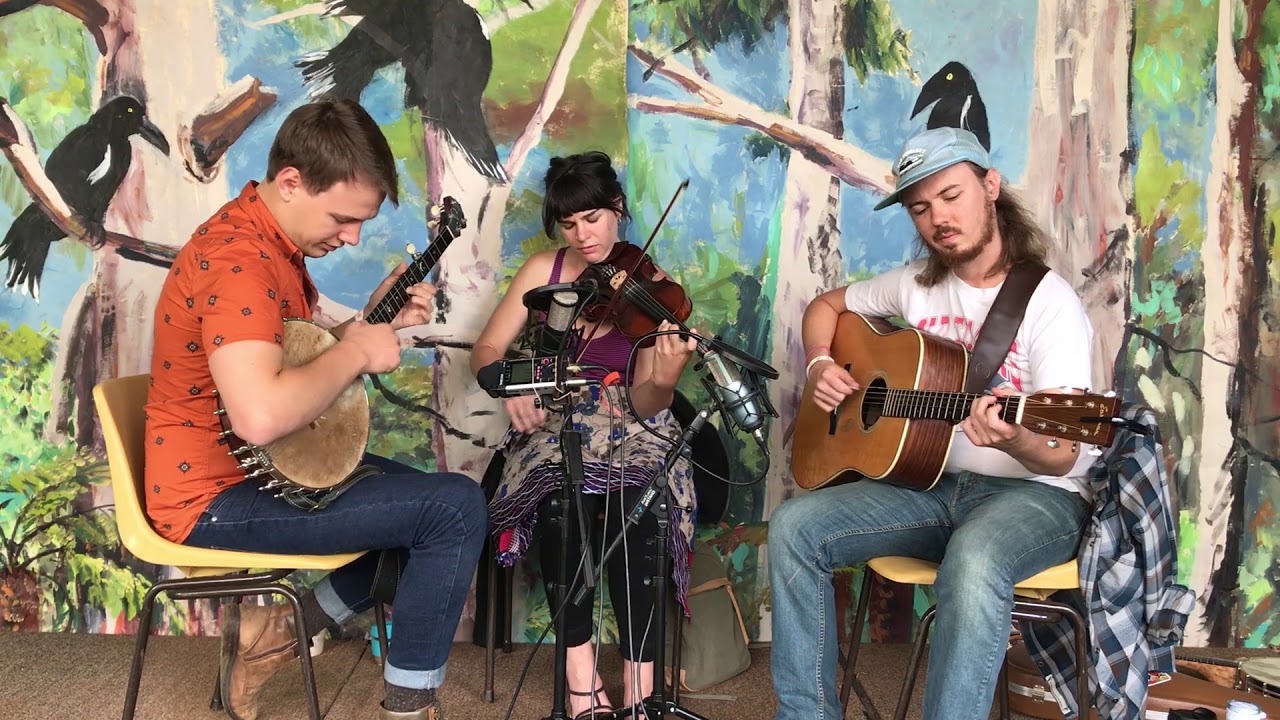 Amy Alvey and Mark Kilianski play Ida Red for Get Up in the Cool - YouTube