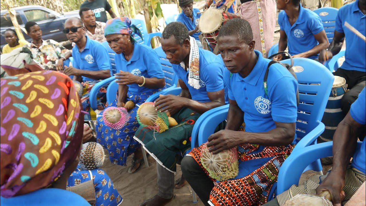 Asitsa🔥 | Ewe Local Drums and dance | Ewe Music | Agbadza dance - YouTube