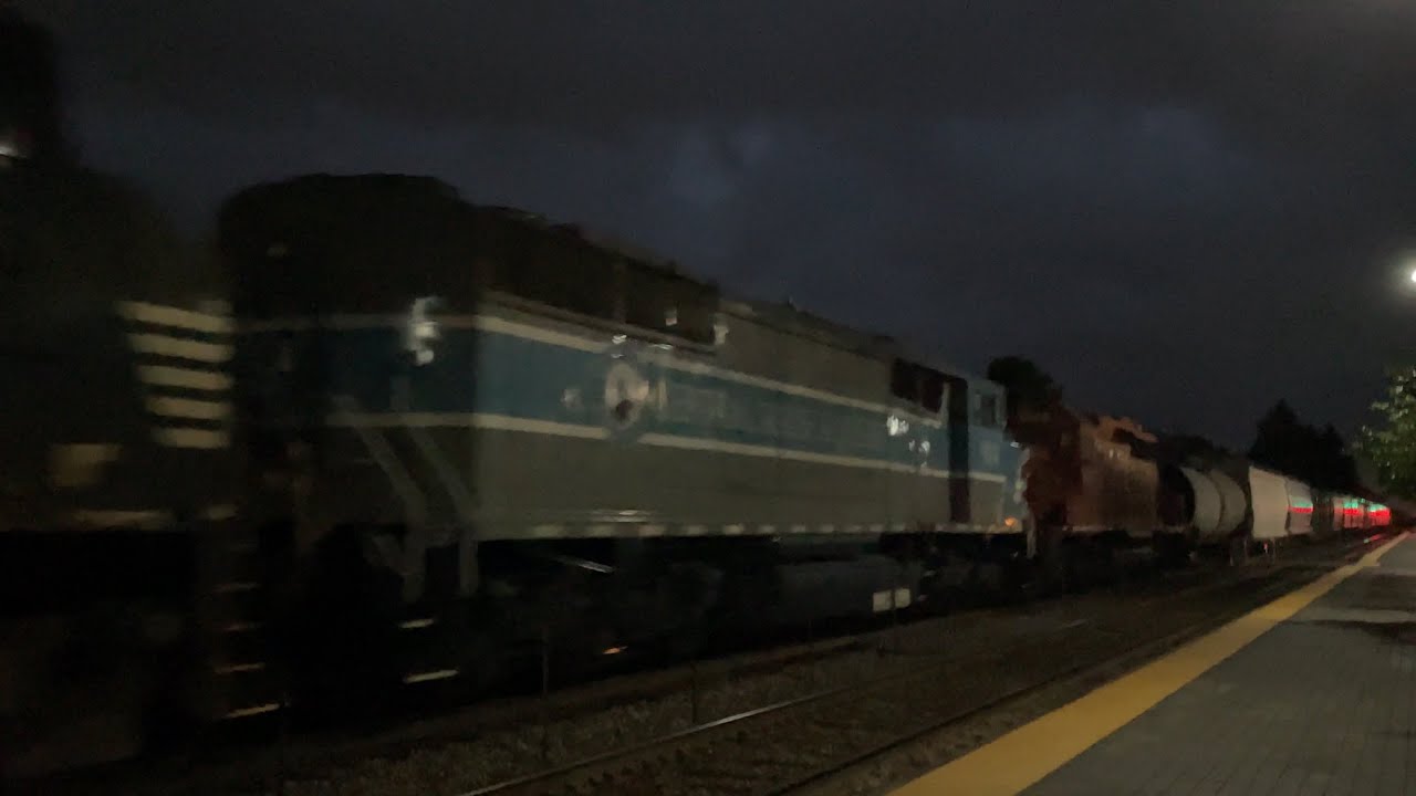 CMQ SD40-2F returns to Chicagoland on 248 - YouTube