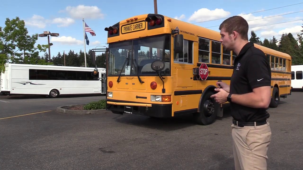 International AmTran - 12 Row - School Bus - B16147 - YouTube