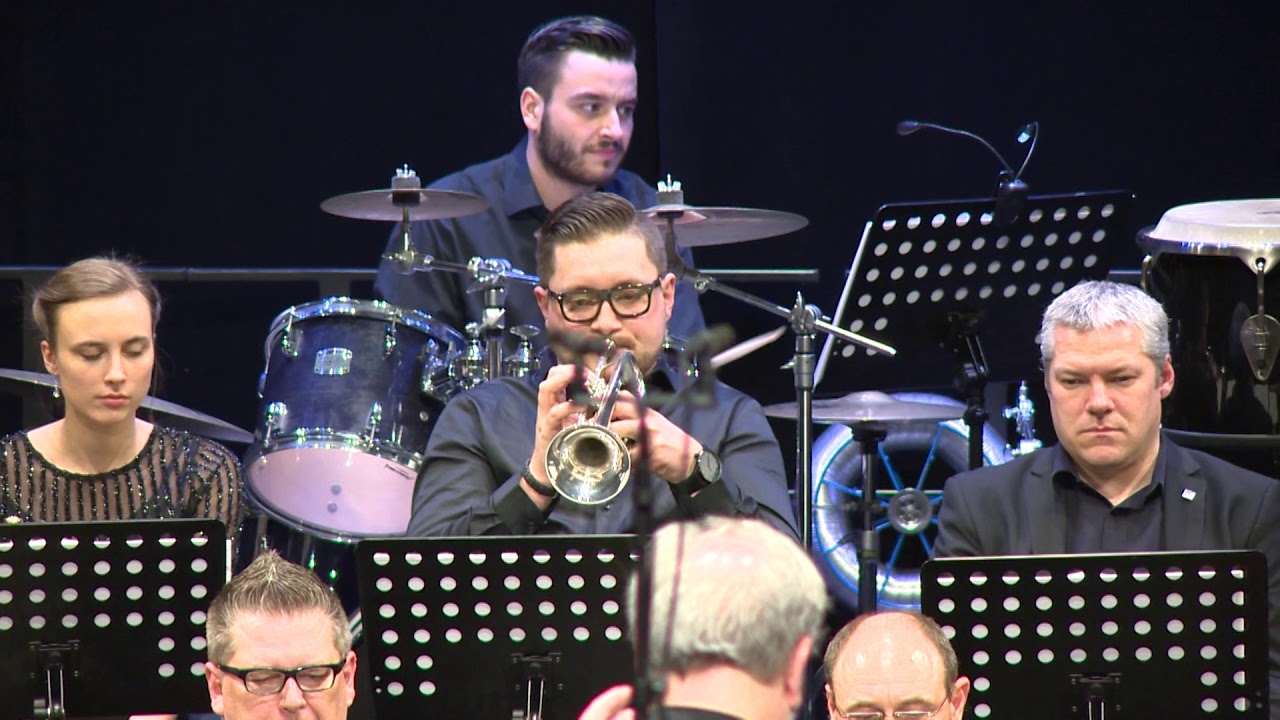 Despacito (Paul Murtha) followed by Gloria Estafette (Peter Kleine ...