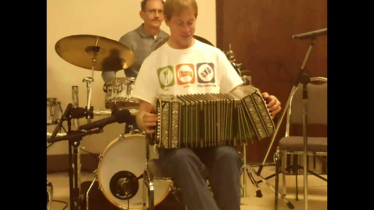 Adam Munsterman entertains at the Park Ballroom - YouTube