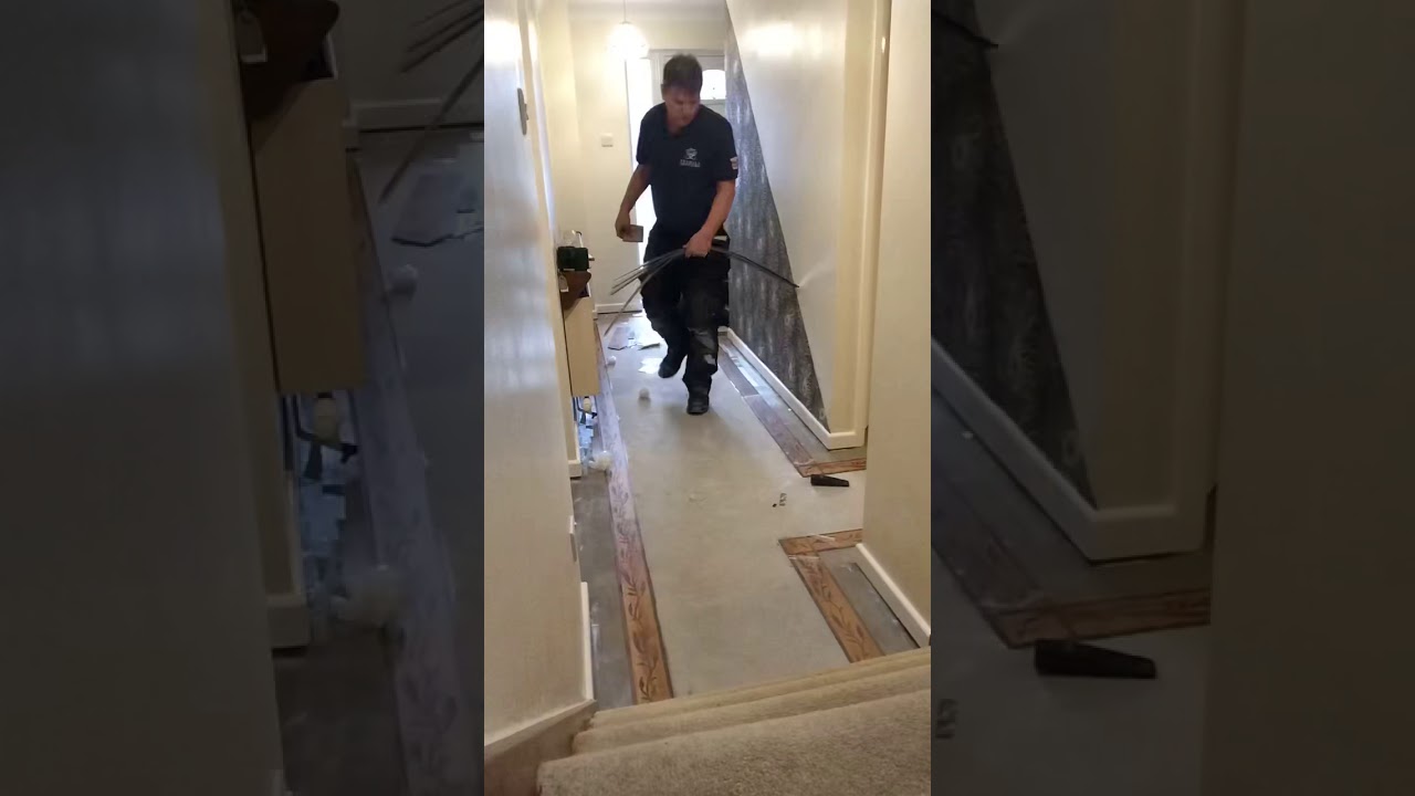 Karndean border work - YouTube