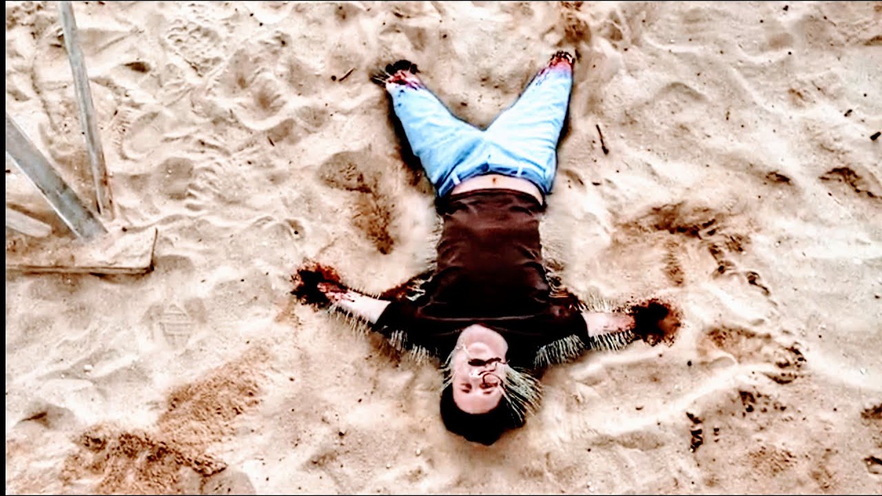 Sand 2015 Movie Explained In Hindi / Urdu | Killer Beach Summarised ...