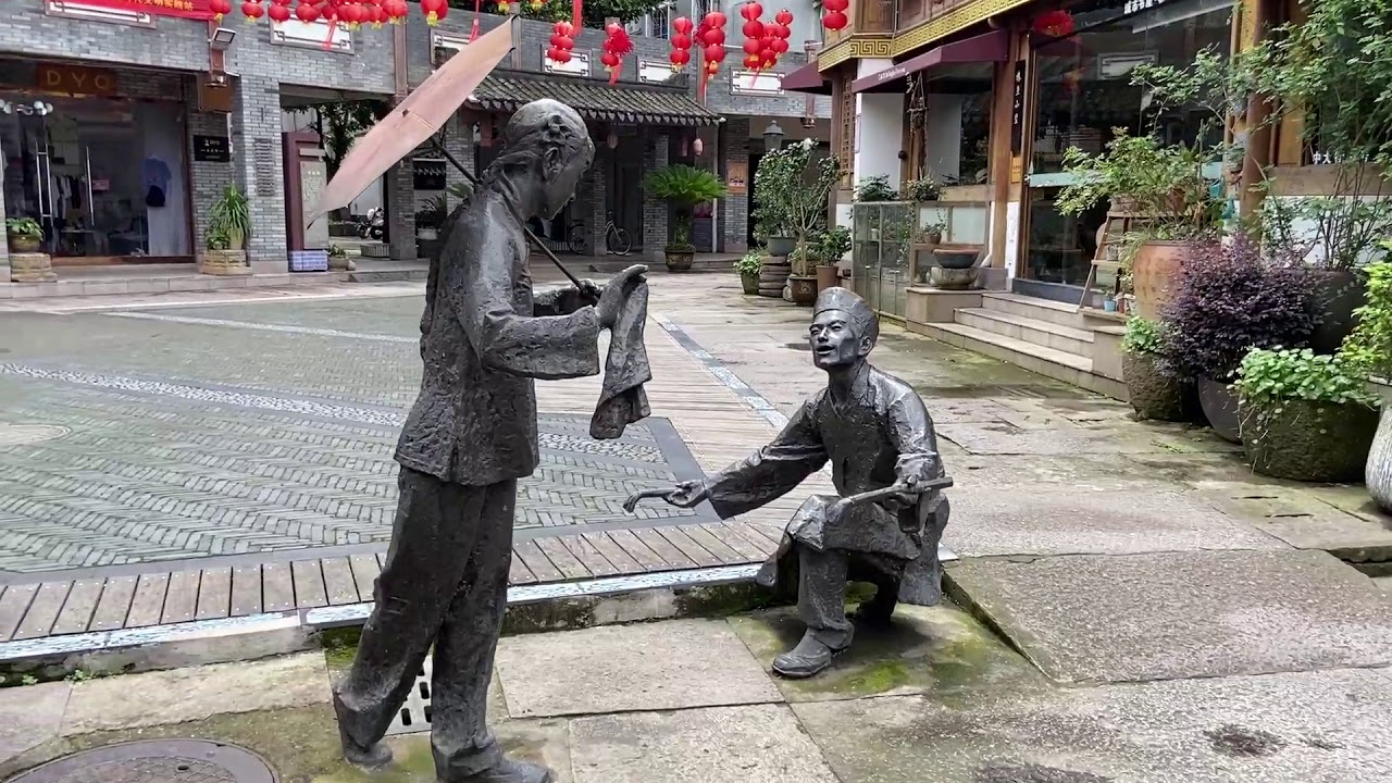舟山定海老城，是穿越千年的海岛古城，弥散着海洋的味道Zhoushan Dinghai Old Town is an ancient ...