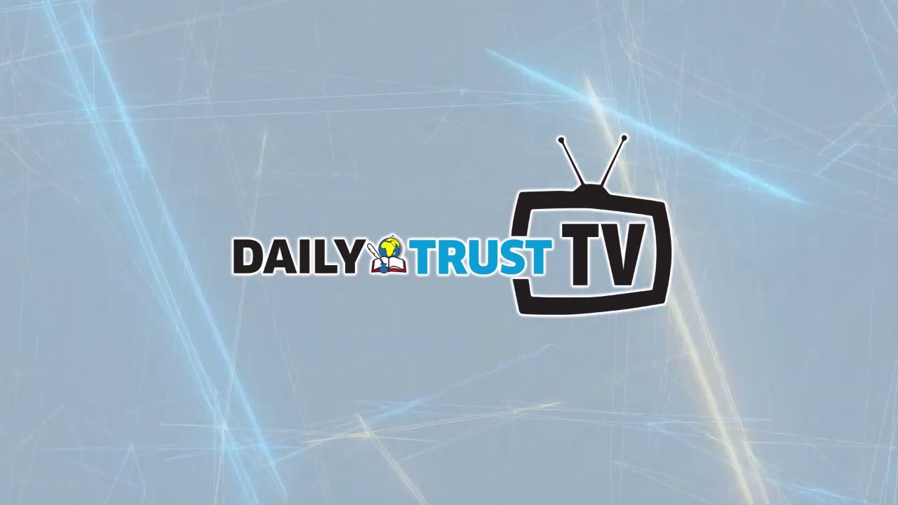 Female corps member leads parade in Nasarawa - YouTube