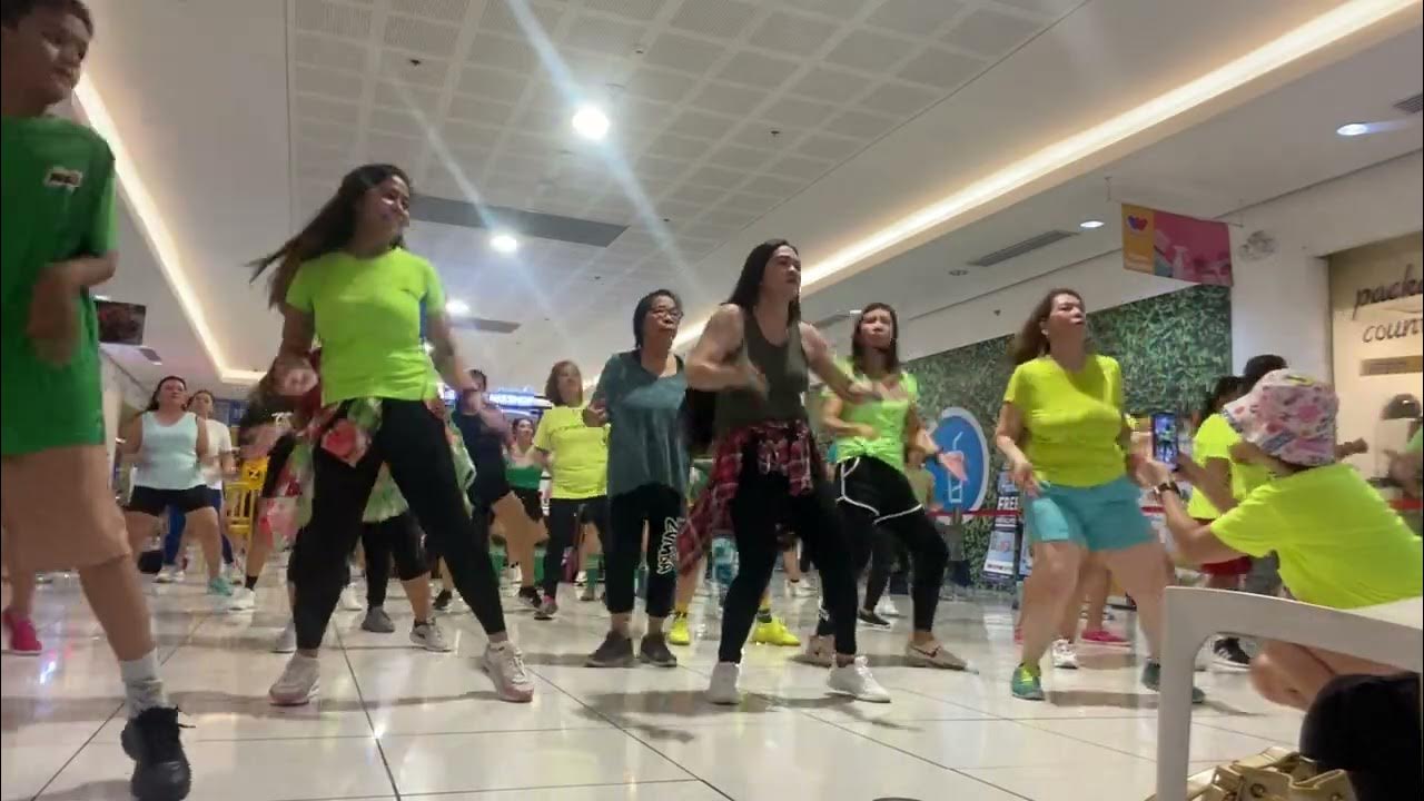 Zumba Bow Chika wow wow 082823 - YouTube