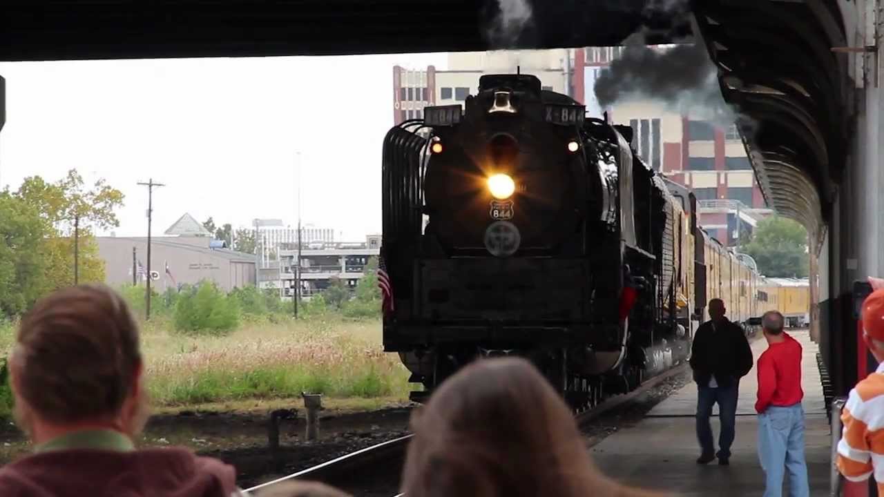 Union Pacific 844 - Amtrak Arrival / Houston, TX - YouTube