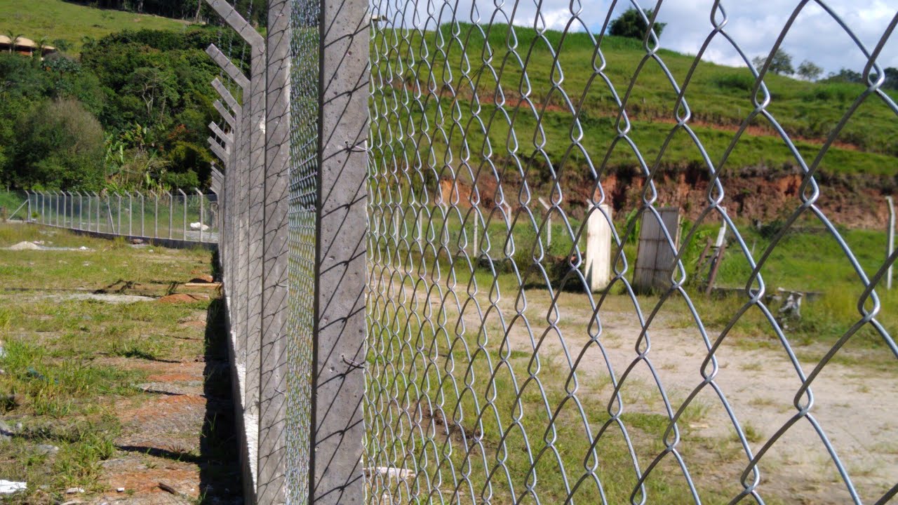 como fazer um Cercamento de alambrados - YouTube