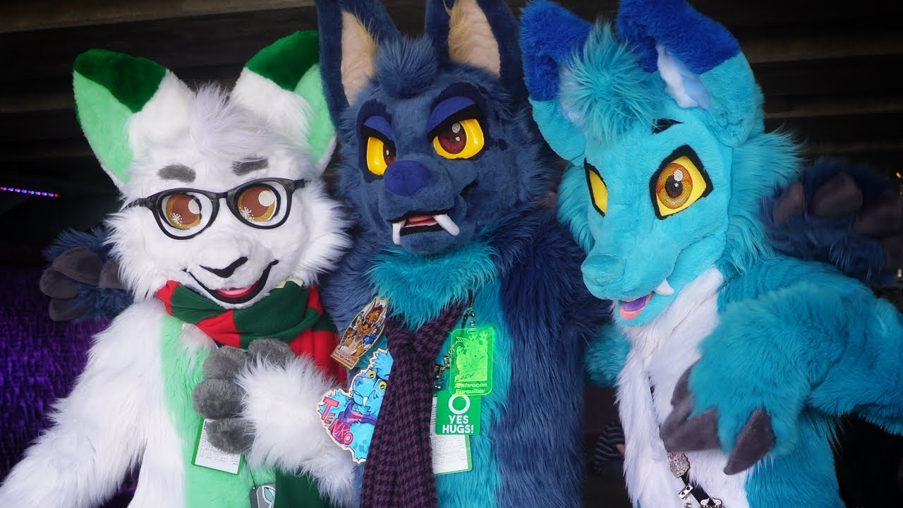 Neopet Fursuits at Anthrocon? Relive the best furry convention here ...