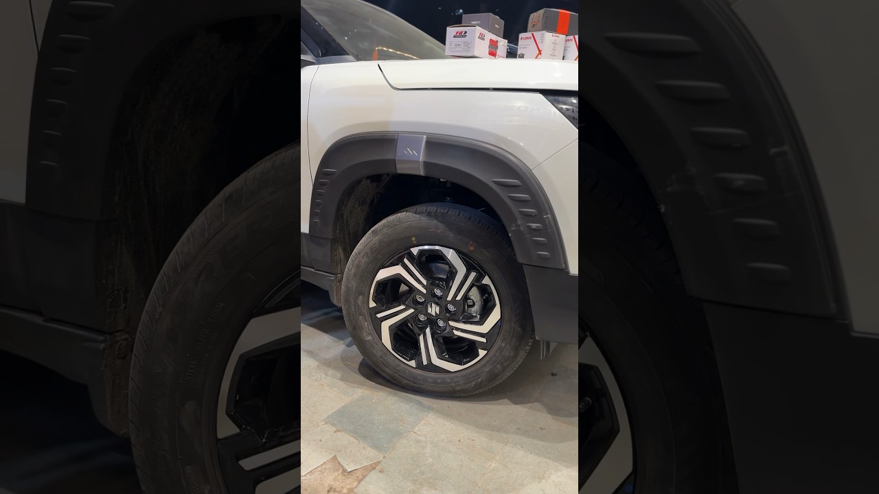 Brezza Lxi Main Laga diye Zxi Plus Top Model Wale Alloy Wheels in ...