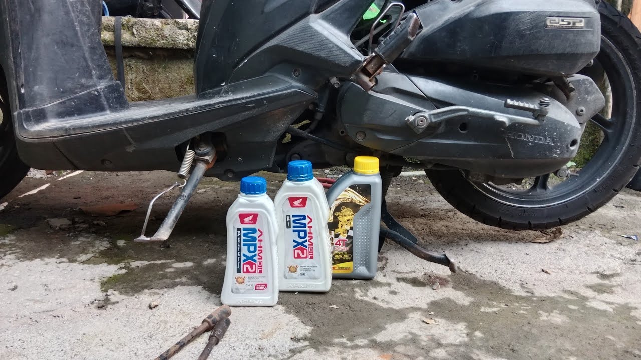 Cara Ganti Oli Mesin dan Oli Gardan Vario 125 - YouTube