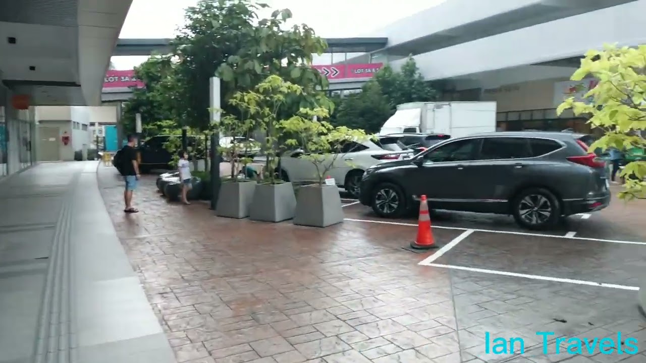 IOI Rio 2 walkabout - YouTube