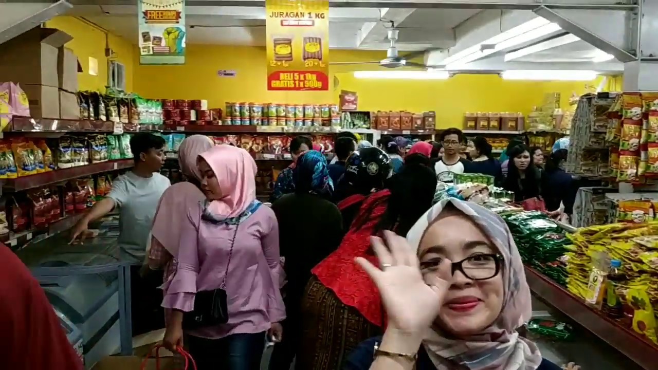 24x7 Rajawali Sosis Baso - YouTube