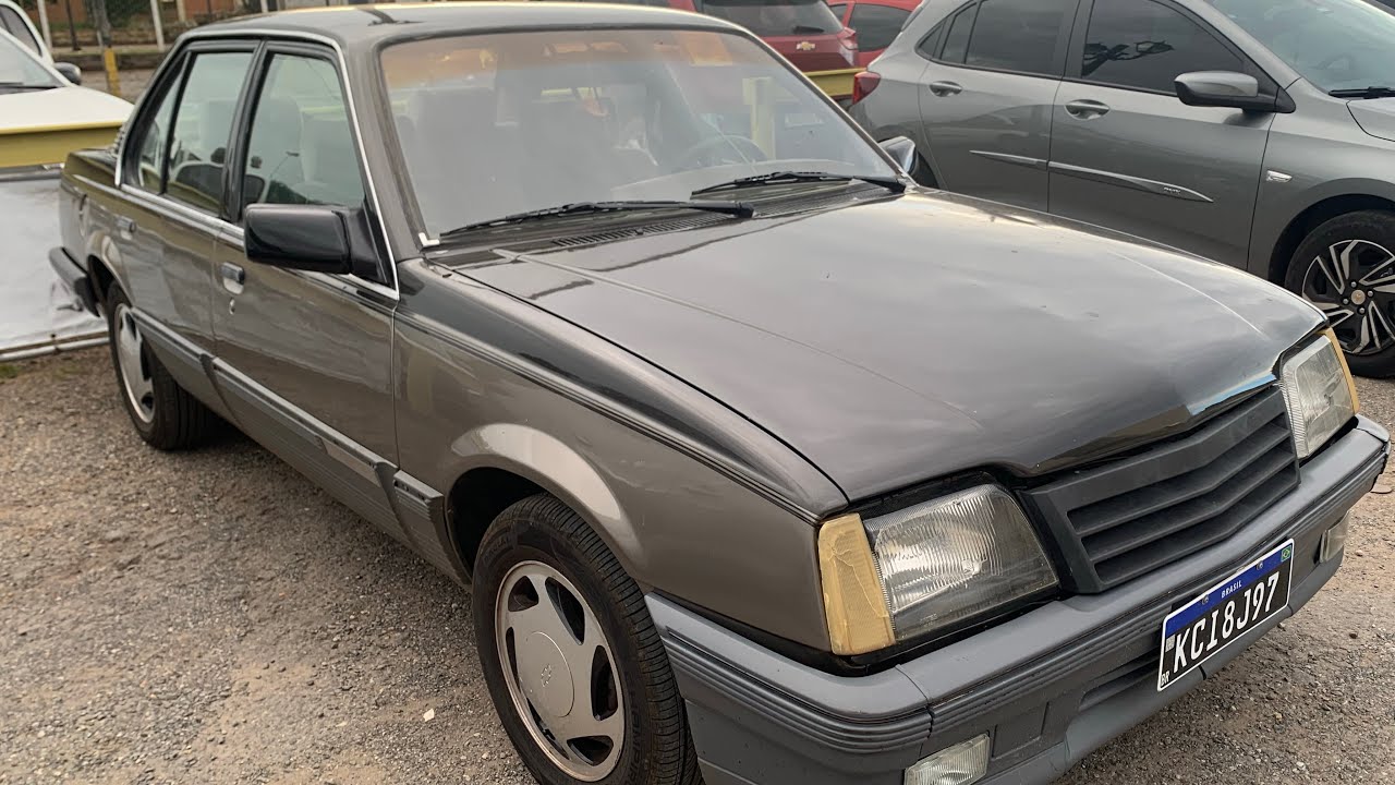 Chevrolet Monza Classic 1989 Saia Blusa Marrom - YouTube