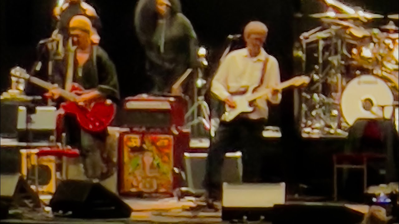 Eric Clapton - Sunshine Of Your Love Life Newcastle concert 2024 - YouTube