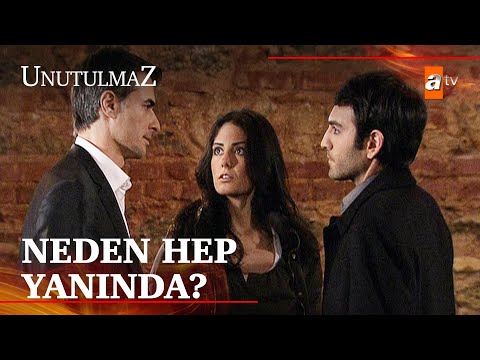 Harun ve Eda’yı baş başa gören Tolga’nın aklı karışıyor! - Unutulmaz 35. Bölüm