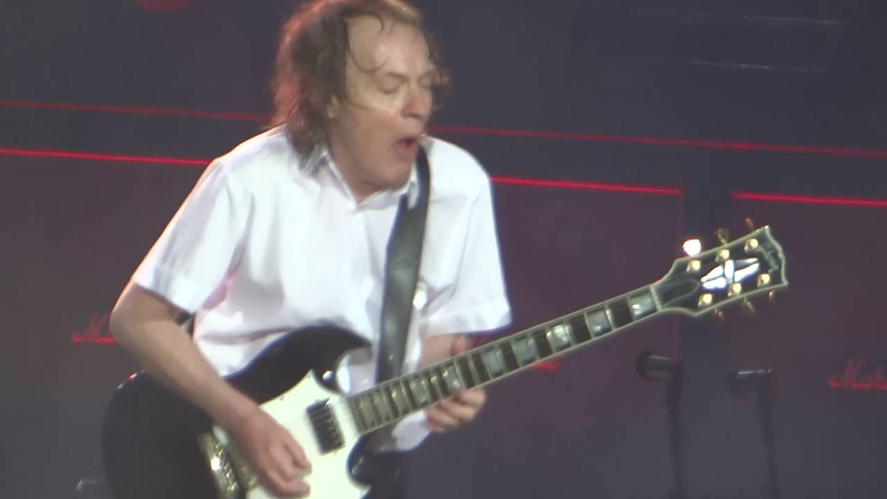 AC/DC - TNT (Queen Elizabeth Stadium, London 4th June 2016) - YouTube