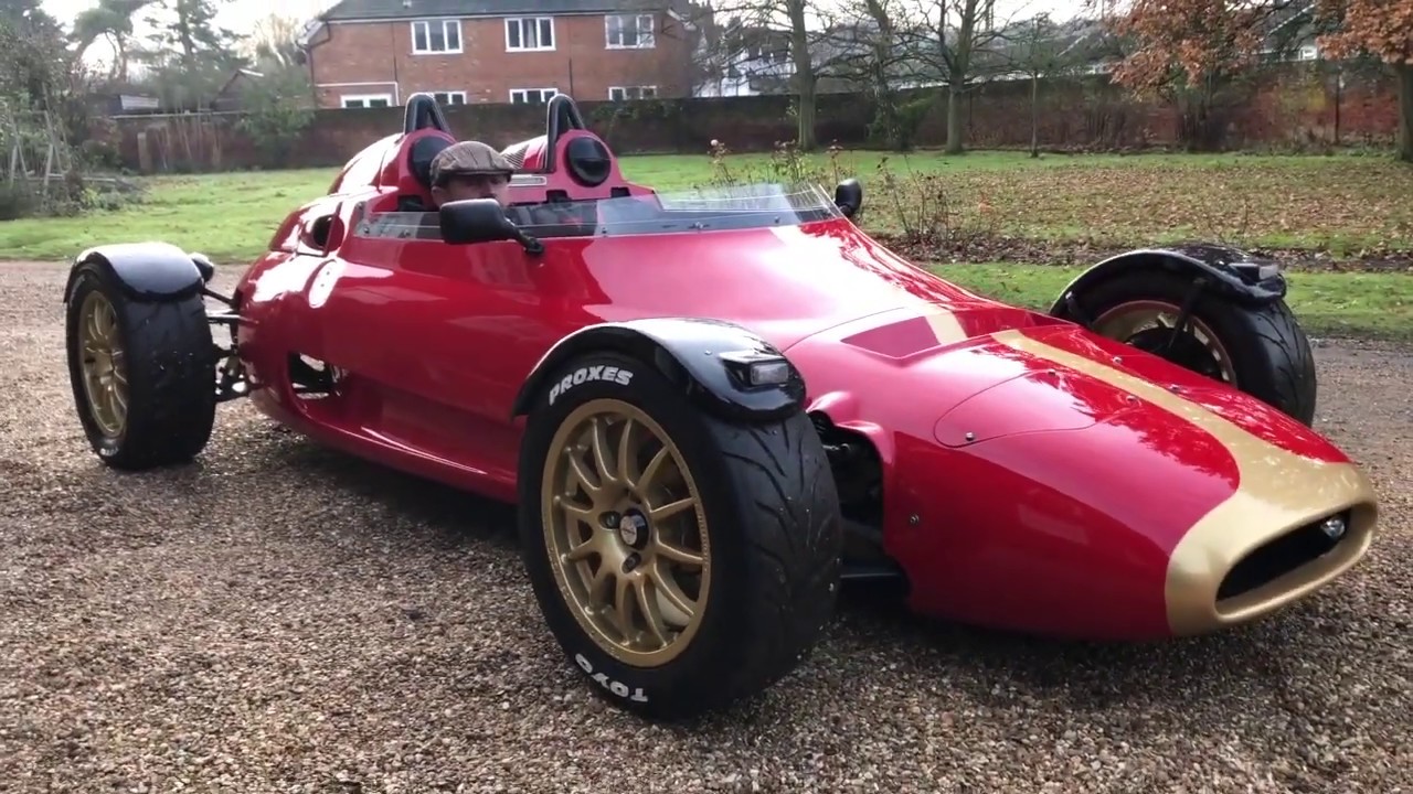 BROOKE RR - Total Headturners - YouTube