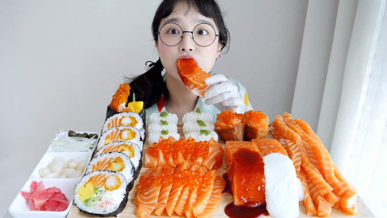 사랑하는 연어파티 연어 먹방🎉불닭소스 통연어 생연어회 연어국수 연어초밥 그리고 직접만든 후토마키😉🧡나는야 요리사