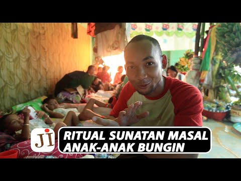 Seru! Tradisi Sunatan Masal Anak-anak di Pulau Bungin