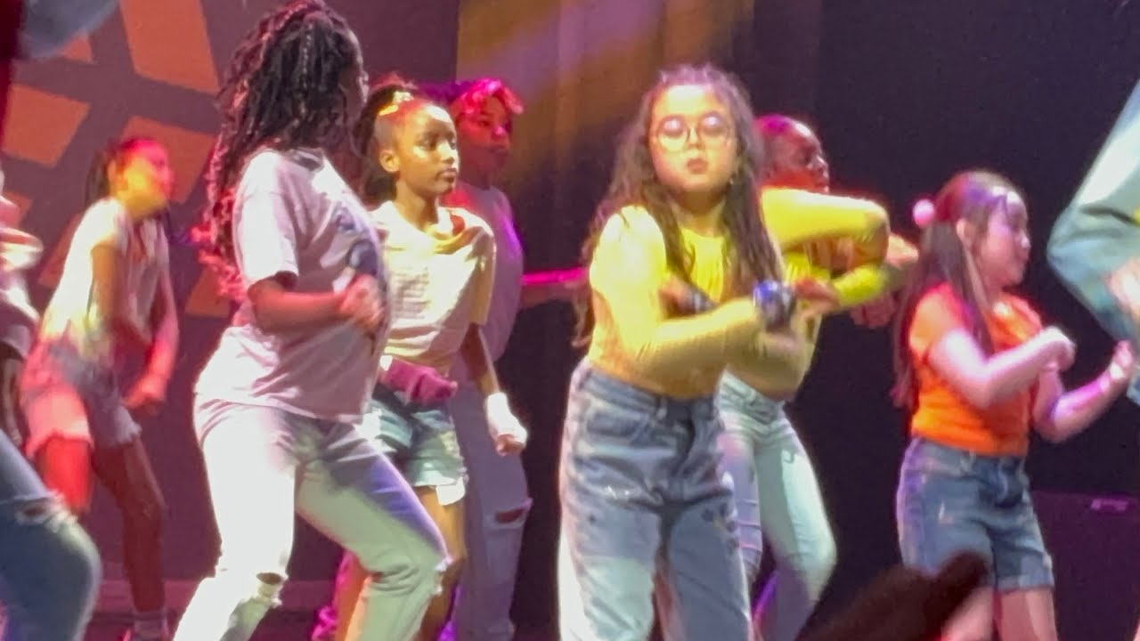 Ava’s first dance performance .My moral support is needed - YouTube